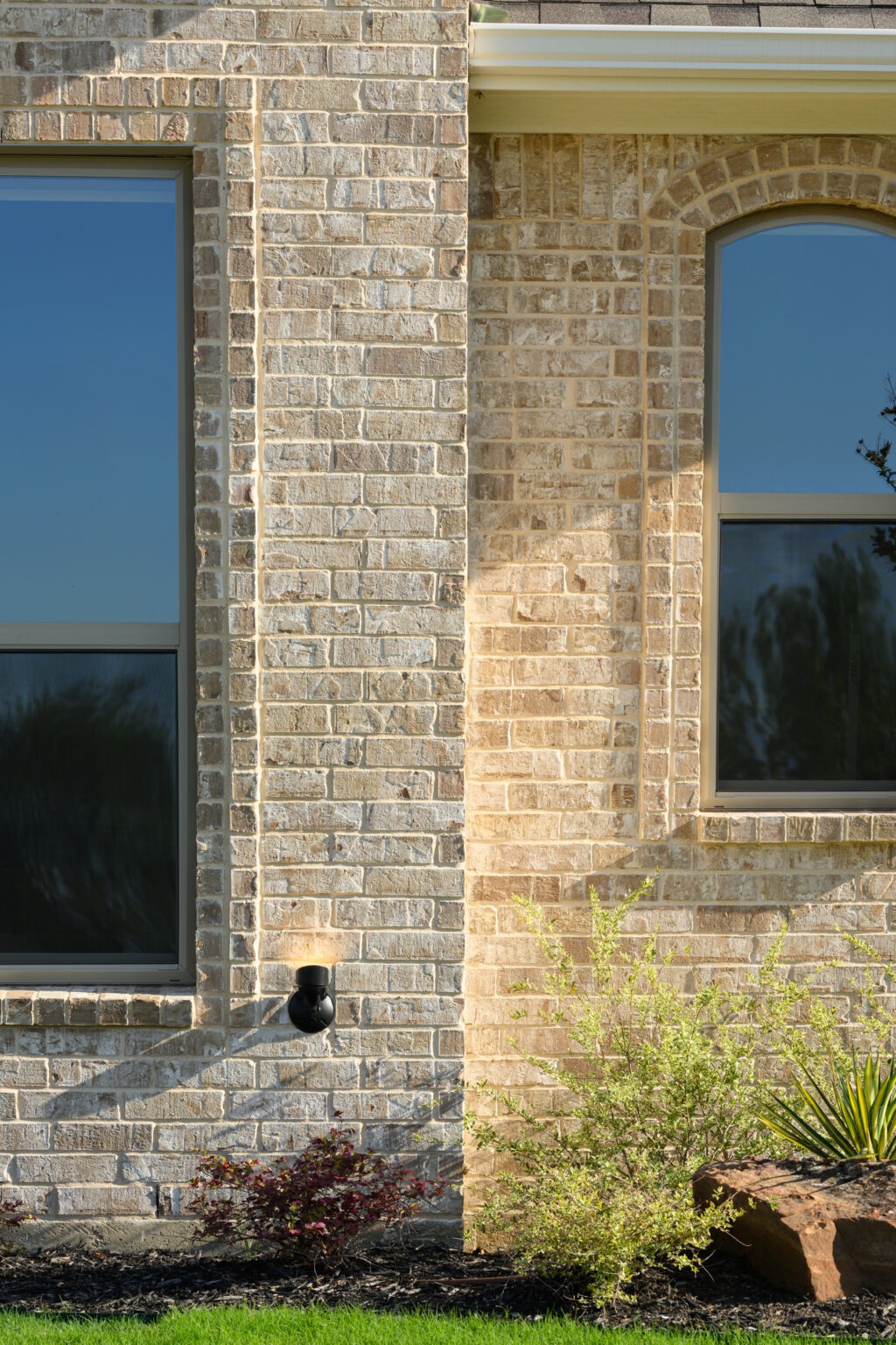 Ashton Antique - King - Heritage - Acme Brick