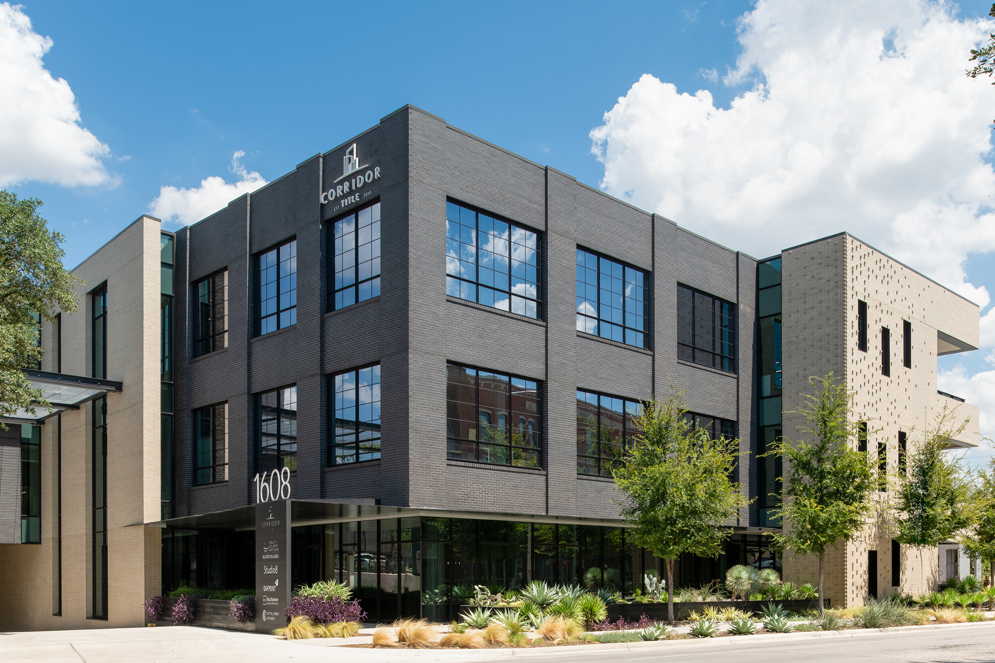 1608 W. 5th Street - Acme Brick