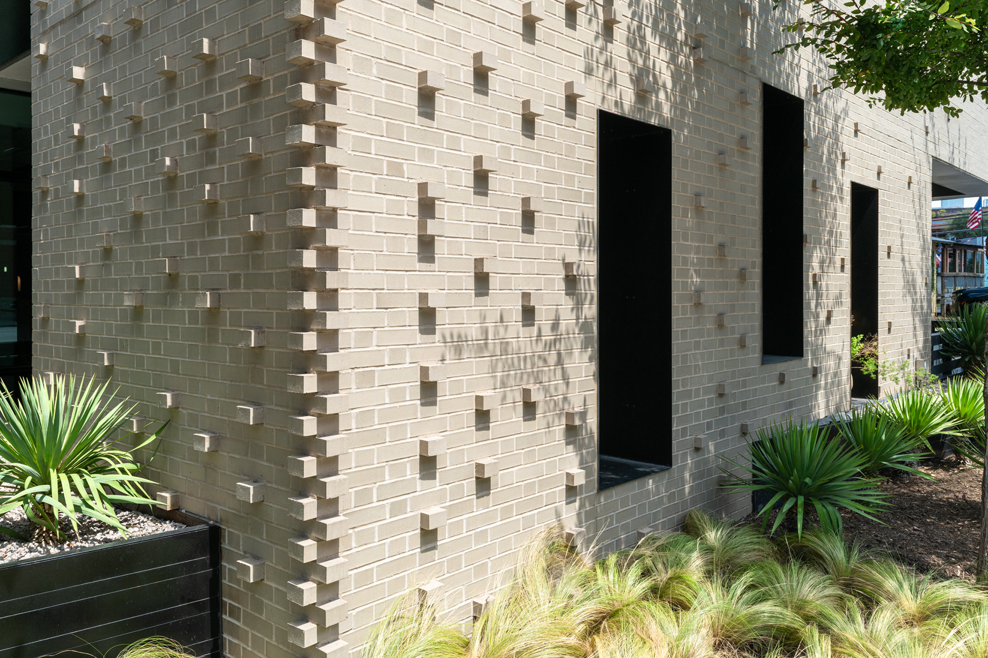 1608 W. 5th Street - Acme Brick